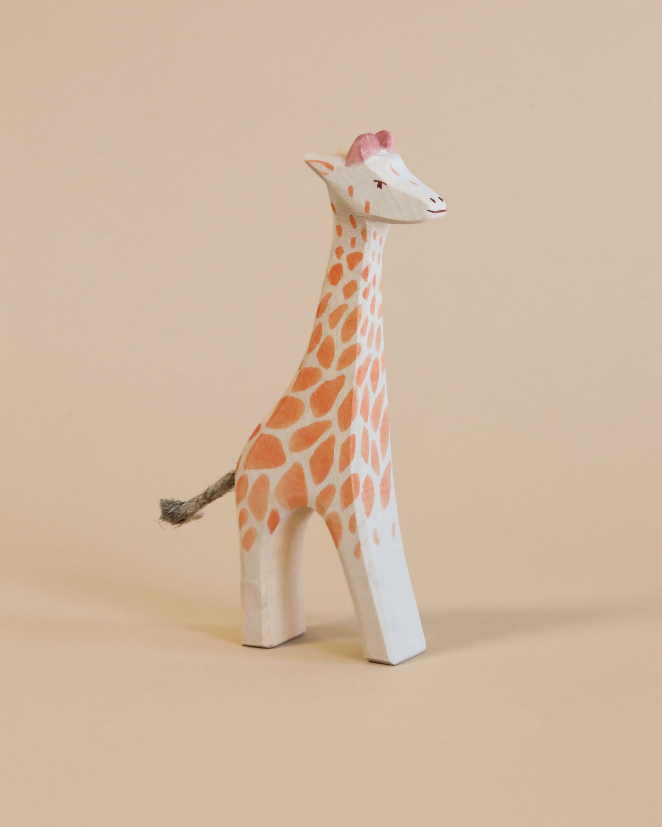 Ostheimer Giraffe - Standing– Odin Parker